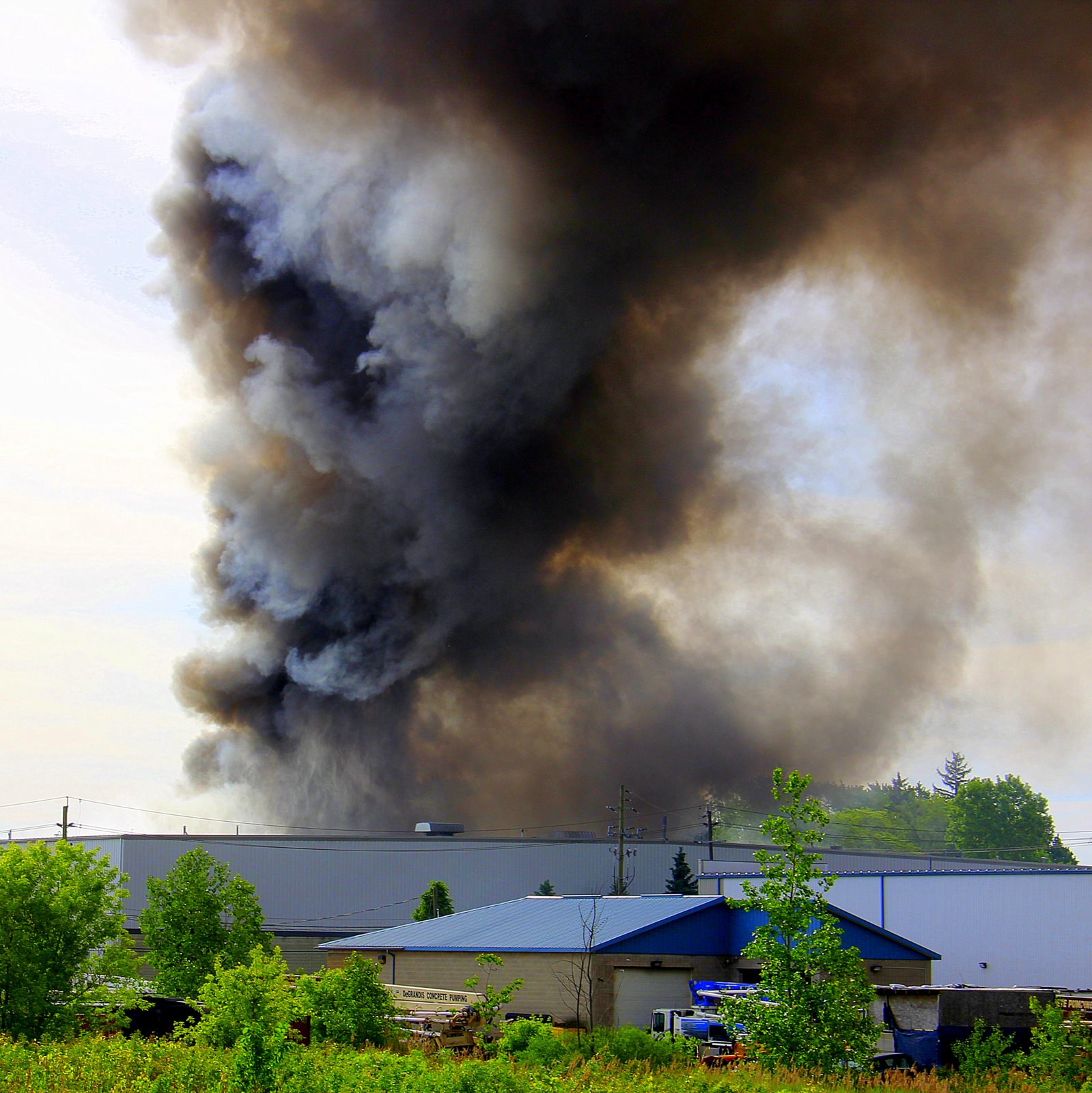 Rubber Mat Fire | Henry Street UPDATE - 4Brant.com